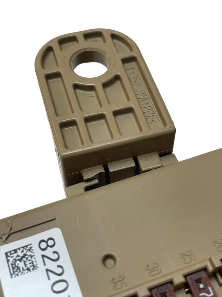 2019 - 2020 SUBARU CROSSTREK CABIN INTERIOR FUSE BOX JUNCTION BLOCK OEM ...