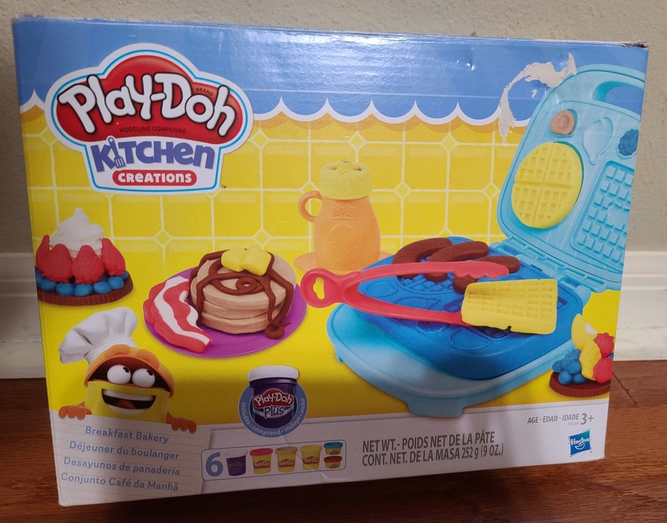 Hasbro Breakfast Bakery Play-Doh Kitchen Creations Waffle Maker | eBay