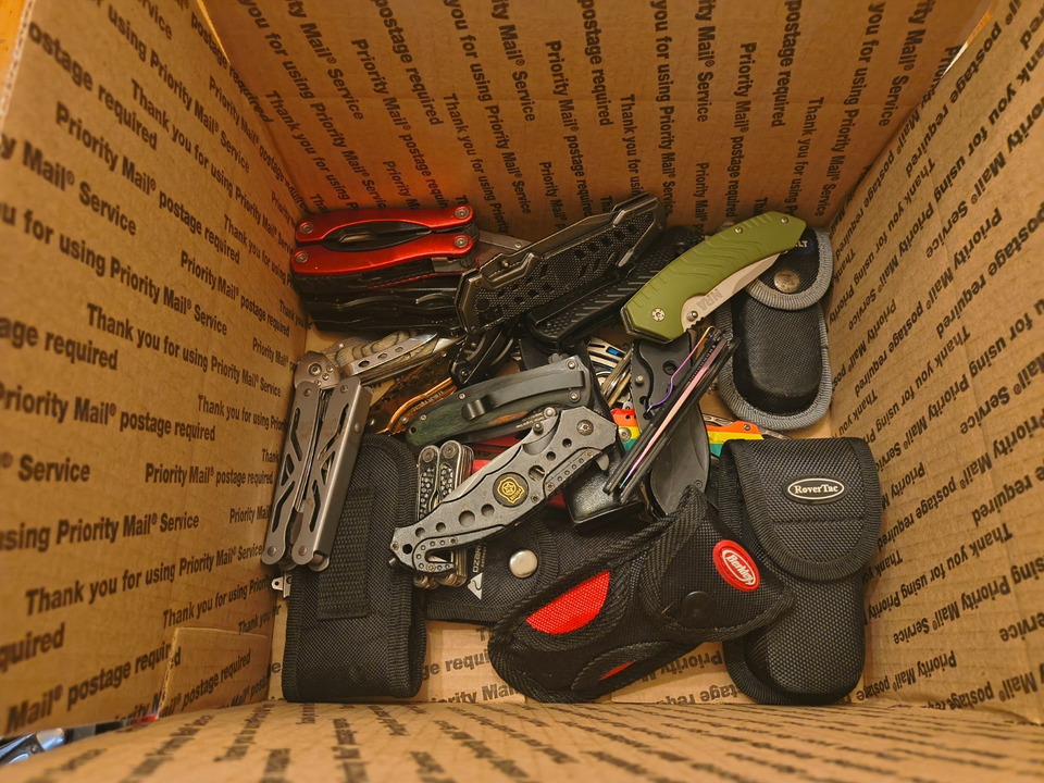 Box Lot 15 Pounds of Knives, Flea Market etc, Approx 75pc (#67) | eBay