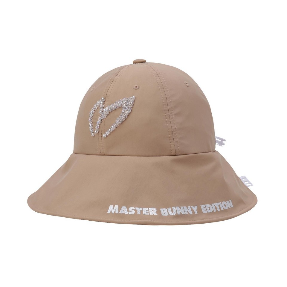 Genuine MASTER BUNNY EDITION Womens Cubic Glutter Logo Back Ribbon ...