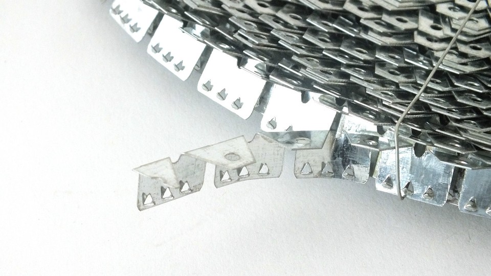 UPHOLSTERY METAL BACK TACK ROLL BLIND FINISH TACKING STRIP 2 OR 3 TEETH ...