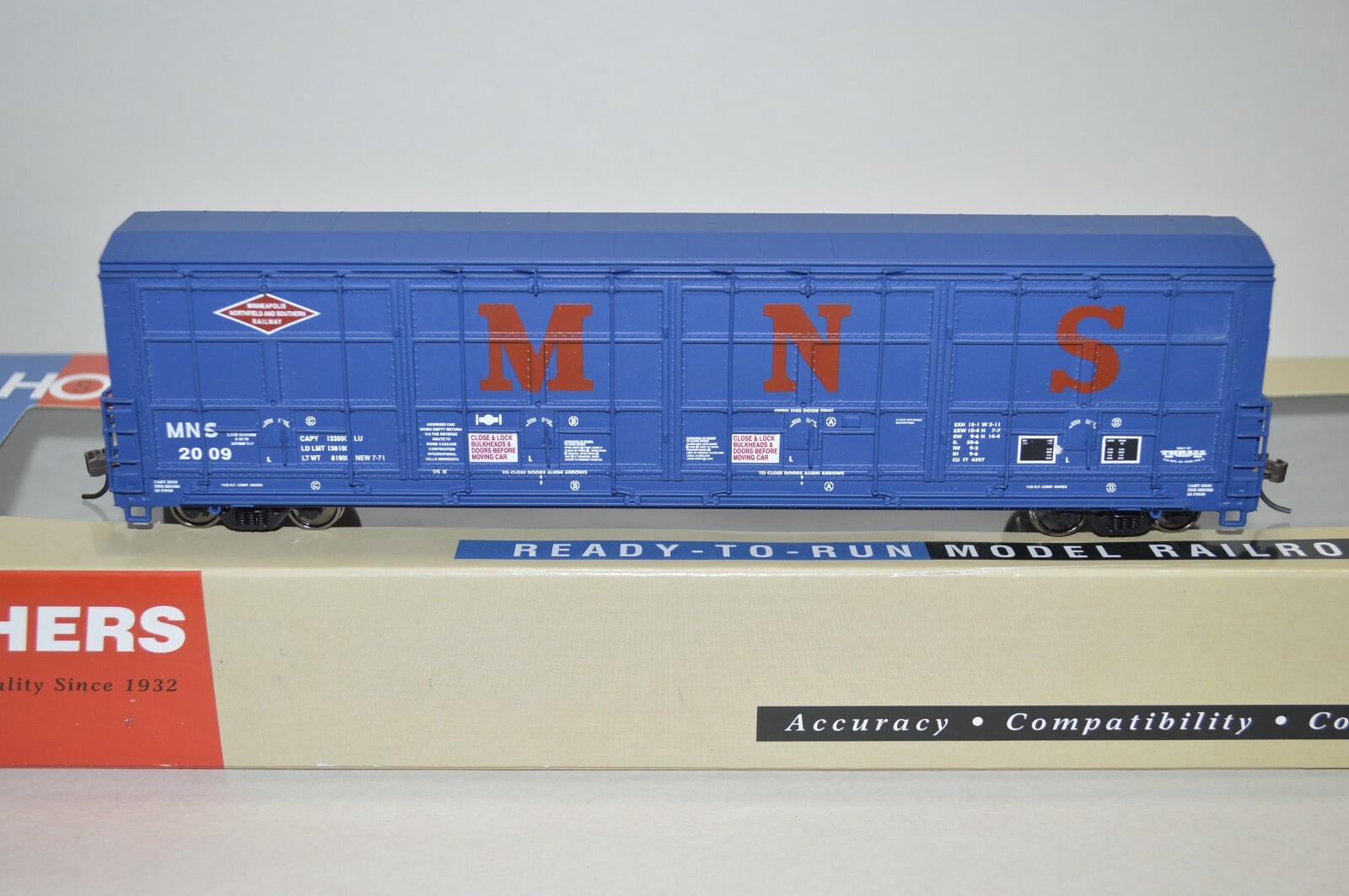 HO scale Walthers Minneapolis Northfield & Southern Ry Thrall all door ...