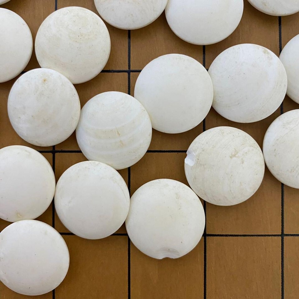 Go-Board Goban & Go Stone&Bowl SET IGO Game Clam Shell White Stones ...