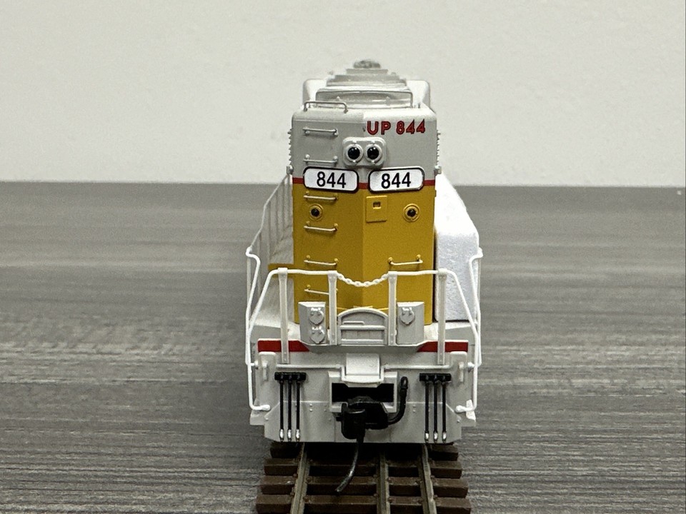 Broadway Limited HO #9580 EMD GP30 Locomotive UP #844 844 DCC Rdy NIB ...