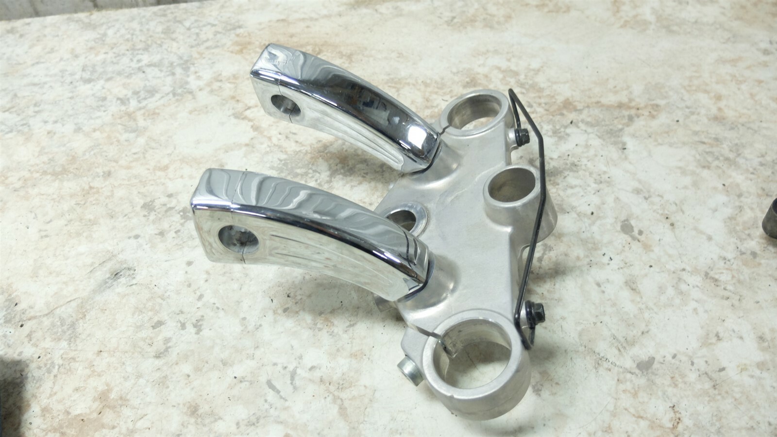 01 Honda ST 1100 ST1100 upper top triple tree fork shock bar mount ...