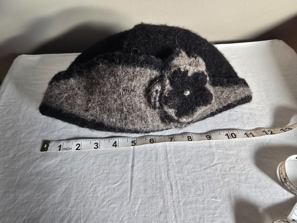 VINTAGE Handmade 100% Wool Dark Blue Cloche Hat by Topsy Farms - NICE ...