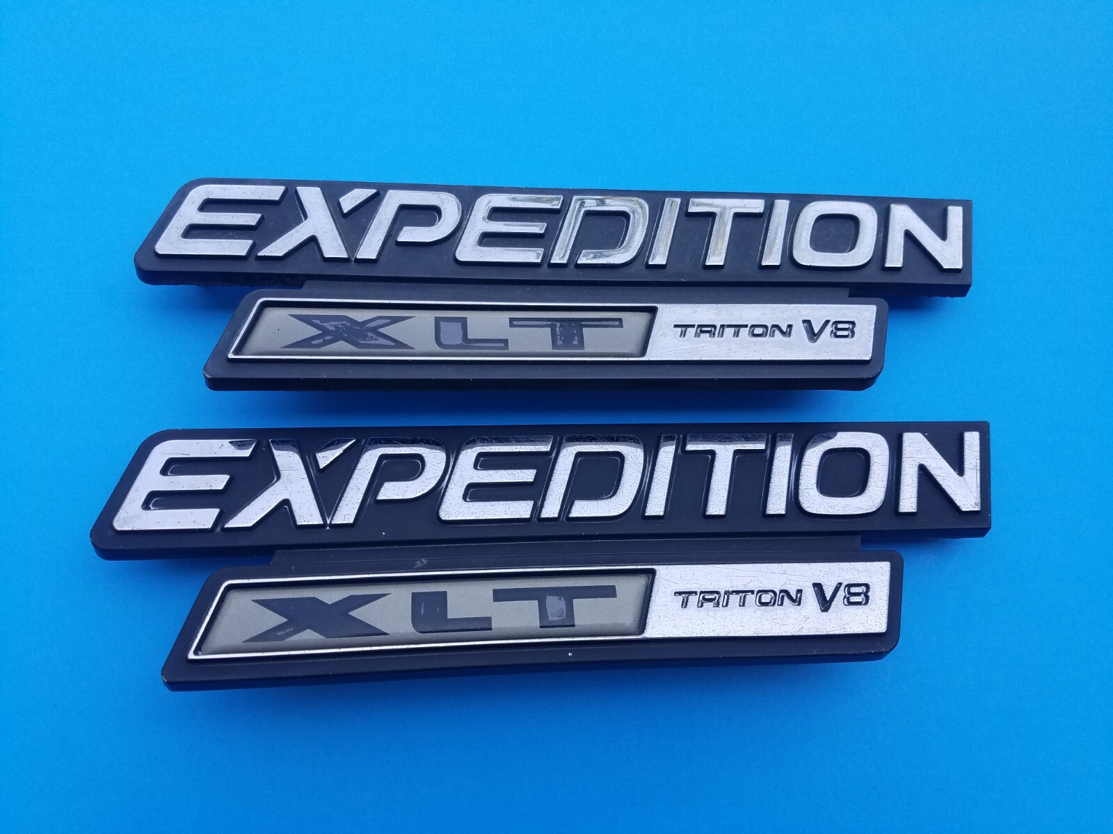 97 98 99 00 01 02 FORD EXPEDITION XLT TRITON V8 EMBLEM LOGO BADGE SET ...