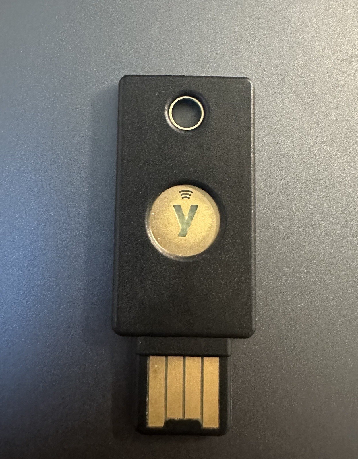 Yubico Security Key, YubiKey 5, NFC Login,U2F,FIDO2,USB-A PortsDual ...