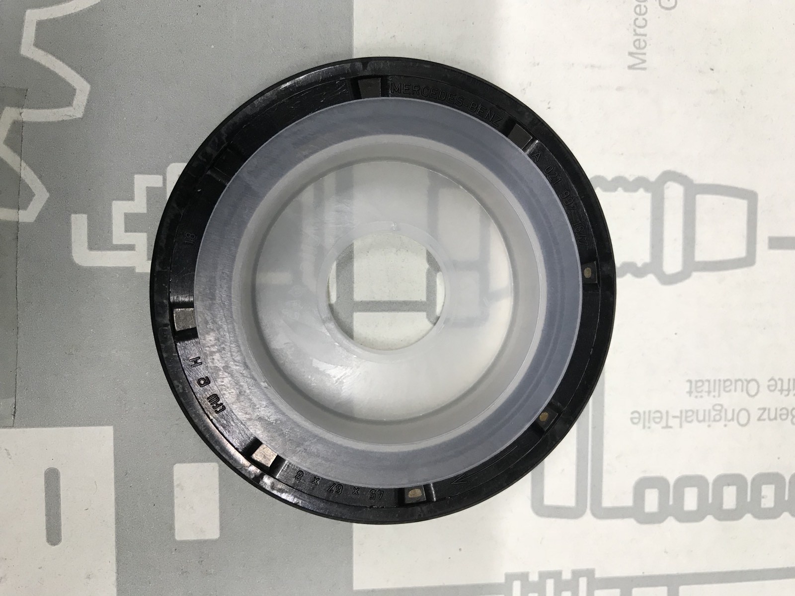 NEW Genuine Mercedes-Benz Front Engine Crankshaft Oil Seal A0239978447 ...