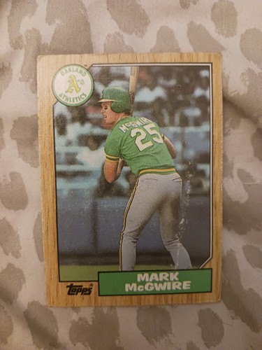 Mark McGwire - 1987 Topps - #366 Rookie Card ERROR BLACK SPOT, WHITE ...