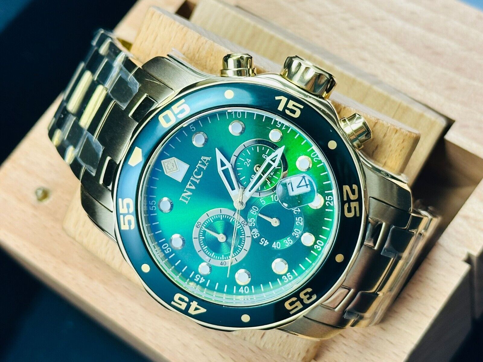 Invicta Pro Diver Green Dial Quartz 18K Gold Plated Men's Steel Watch ...