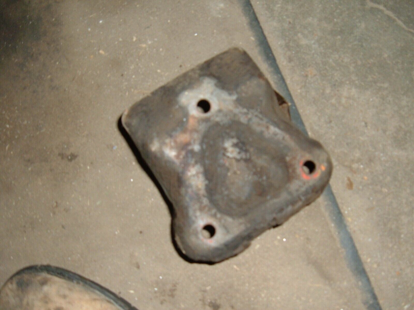 Small Block Chevy V8 Motor Mount Bracket 471634 Clam Shell 305 327 350 ...