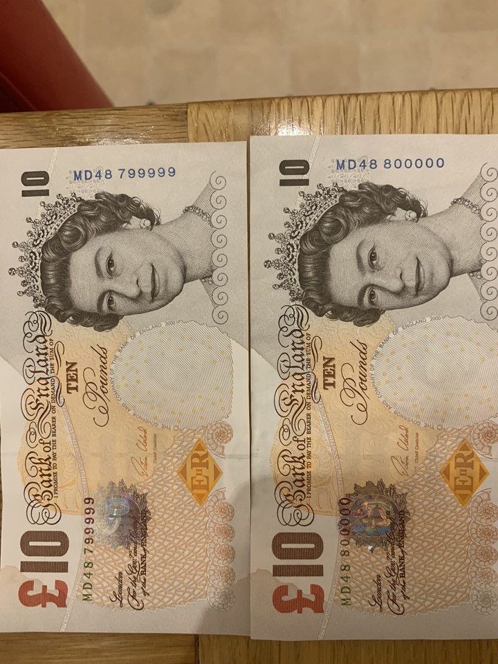 Bank of England - Old Ten Pound Note (x2) MD48 799999 & MD48 800000 ...