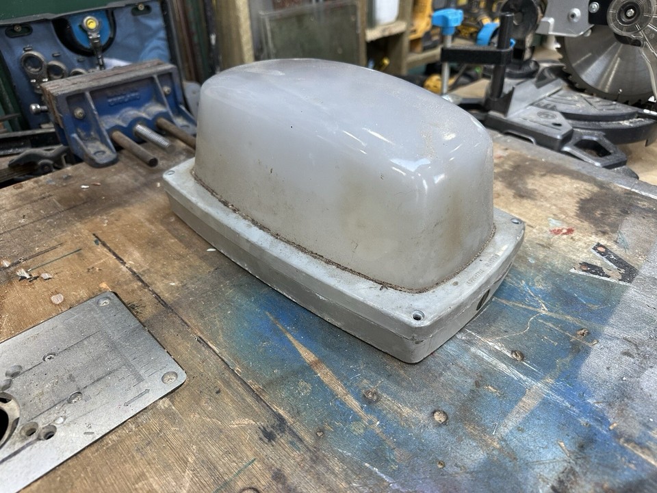 Vintage Coughtrie BB15 Bulkhead Light - Retro Industrial Outdoor ...