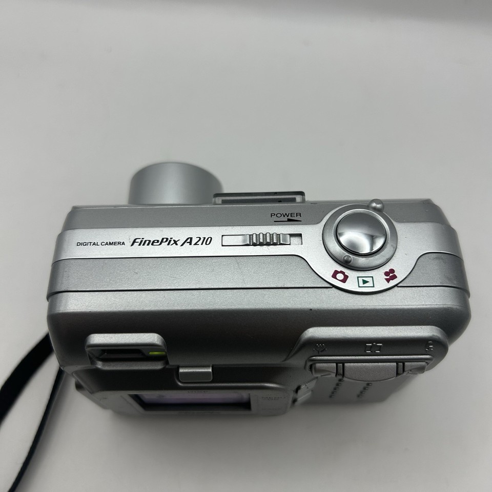 Fujifilm Digital Camera FinePix A210 3.2MP Silver - Tested & Working ...