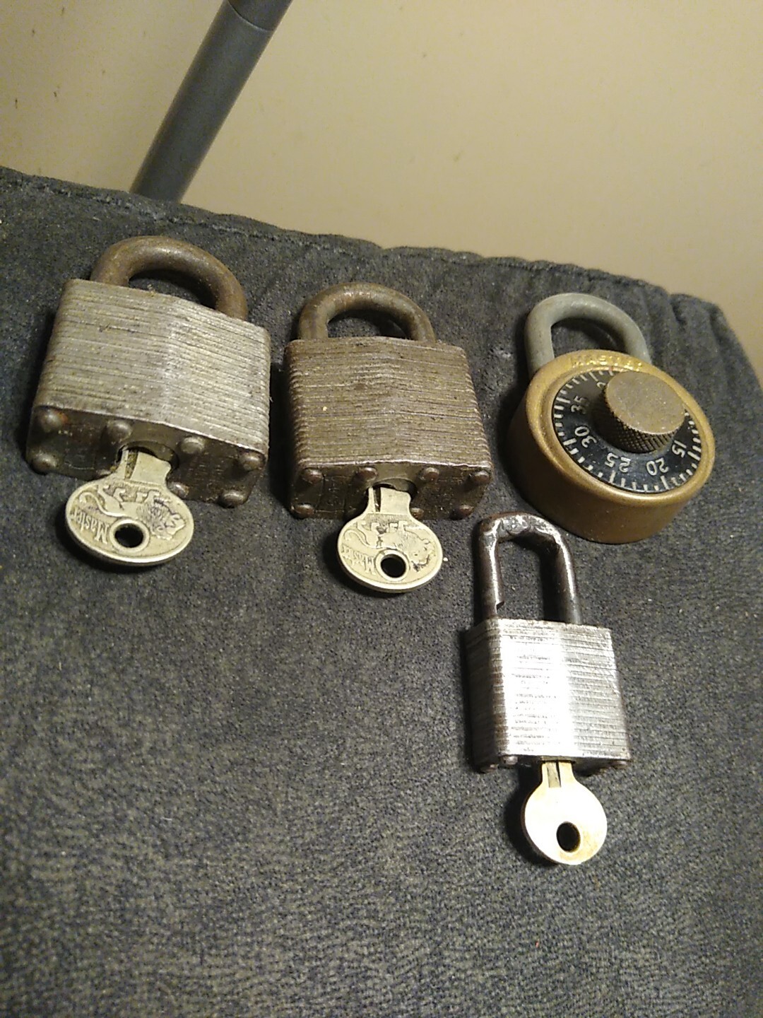 4- Vtg No. 1 MASTER LOCK Co. Milwaukee Padlock with Lion Key ...