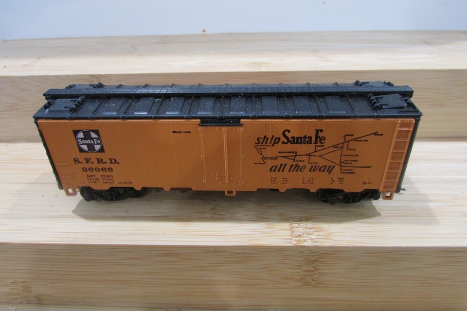 HO Scale 40' Box Car ATSF Santa Fe "The Chief" C0851 | eBay