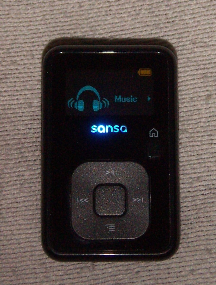 SanDisk Sansa Clip+ 8GB Digital Media MP3 Player Black. Works great ...