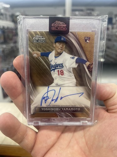 2024 Topps Chrome Black Yoshinobu Yamamoto Superfractor Auto 1/1 RC ...