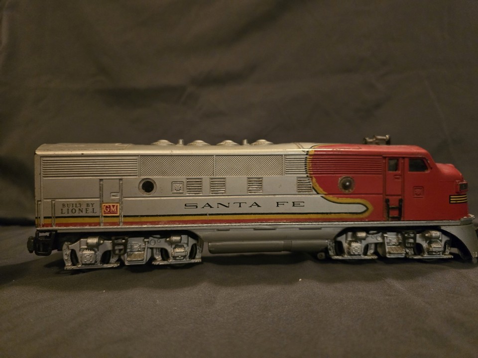 POSTWAR LIONEL 2343 SANTA FE F3, AA DIESEL LOCOMOTIVE SET, C-7 EX, RUNS ...