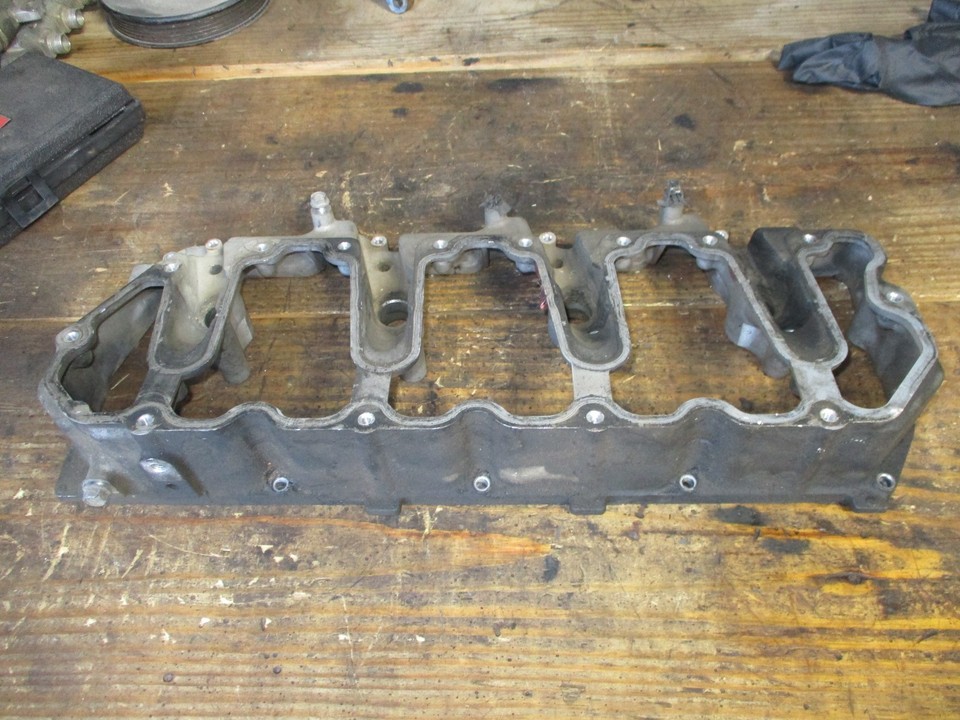 05 06 07 08 09 10 6.6 Duramax Diesel LLY LBZ LMM * Lower Valve Cover ...