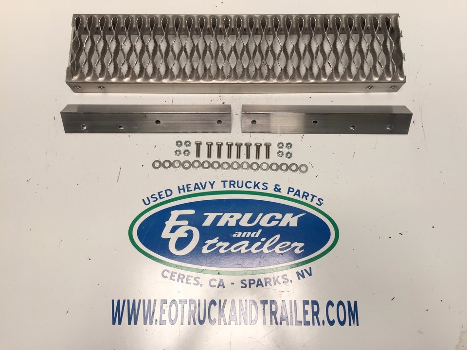 Peterbilt DPF Box Bottom Replacement Step Kit - 388 389 386 | eBay