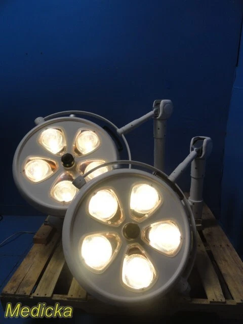 Skytron Infinity Surgical Lights | Shelly Lighting
