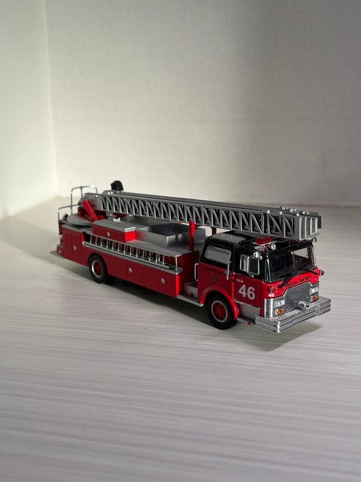 Chicago Fire Department, CODE3, Ladder Truck, LADDER46, Truck 46 ...