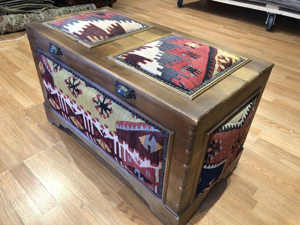 Cedar Chest - Antique Wooden Box - Turkish Kilim Rug Cushions - 19 x 22 ...