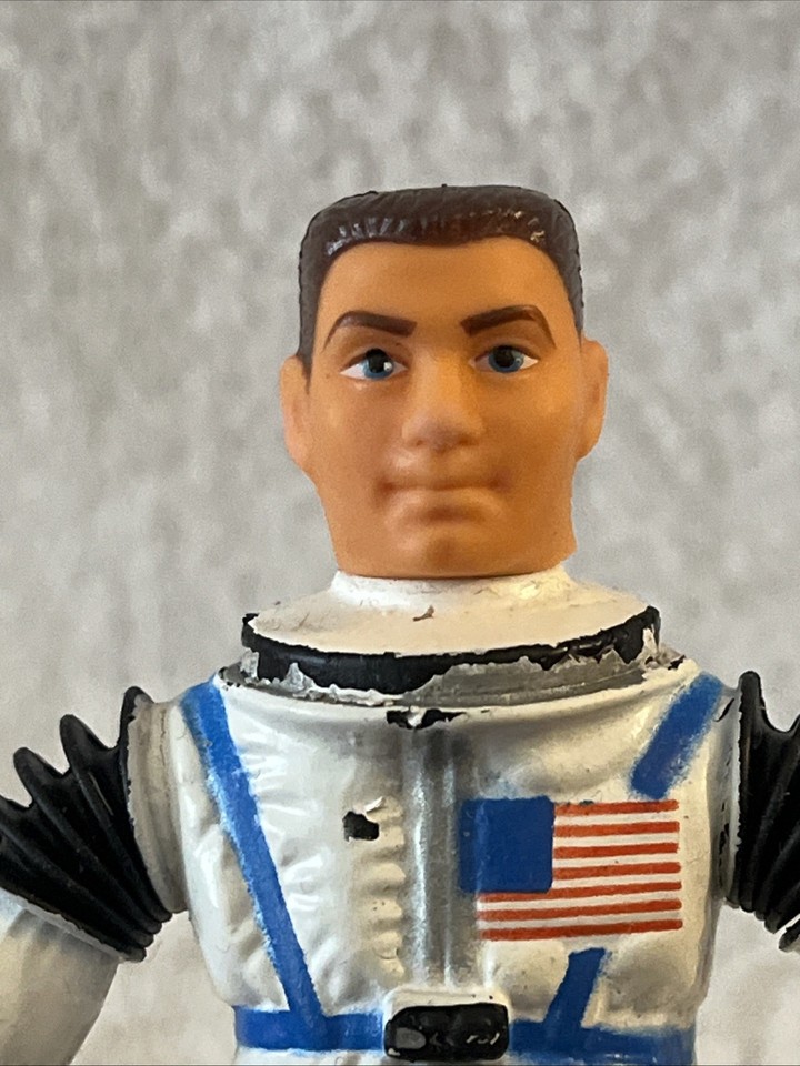 Mattel 1966 Major Matt Mason Man in Space 6" White Suit HELMET GUN SO ...