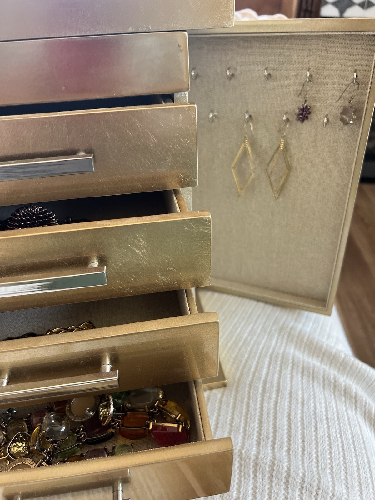 West Elm Mid-Century Champagne Lacquer Jewelry Box | eBay
