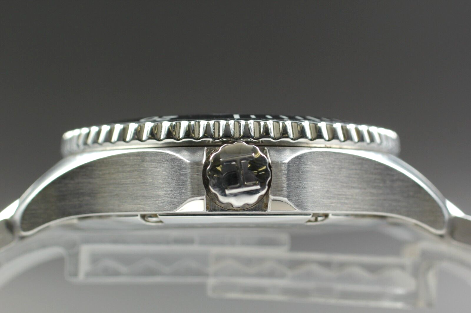 【NEAR MINT】 Hamilton Khaki Scuba H645150 Day/Date Automatic Men's Watch ...
