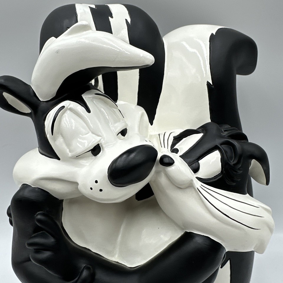 1999 Pepe Le Pew And Penelope Resin Statue 12 Inches High | eBay