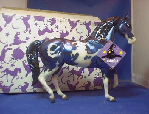 BREYER TABITHA HALLOWEEN HORSE SR #712451 GLOW IN THE DARK NEW IN BOX ...