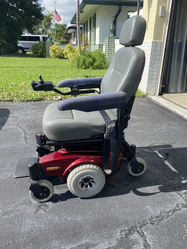 INVACARE PRONTO M41 SURESTEP POWER WHEELCHAIR - 20" SEAT WIDTH (RED ...