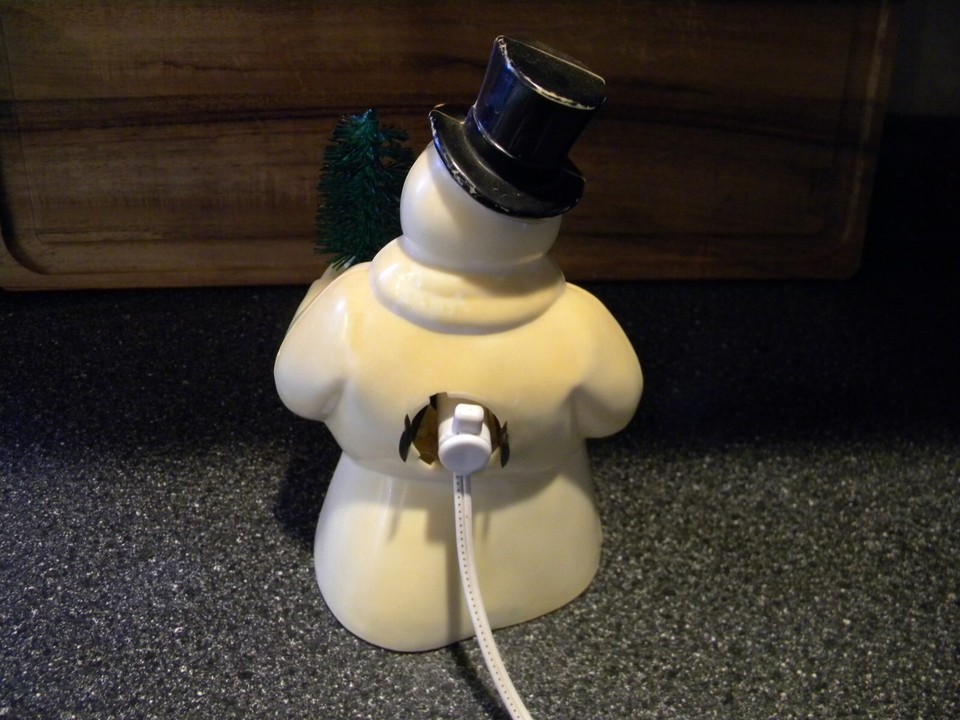 Vintage Royalite Blow Mold Hard Plastic Snowman Frosty with Light and ...