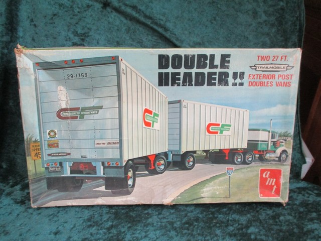 AMT Trailmobile Tandem Vans T521 Two 27ft EXT Post Trailers Model Kit ...