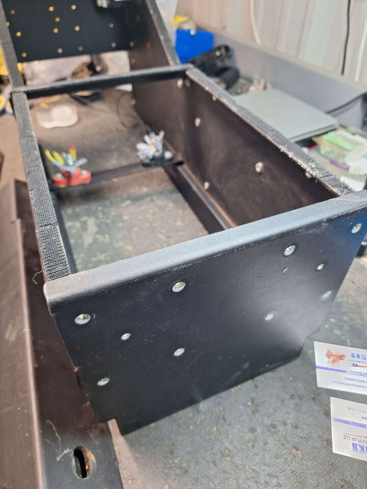 Gamber Johnson 2015-2020 Chevy Tahoe center console MISSING RAILS 7160 ...