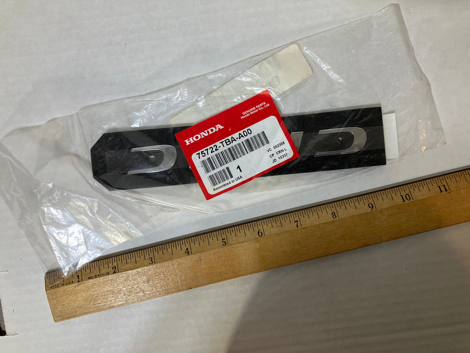 HONDA NEW Genuine OEM CIVIC Emblem 75722-TBA-A00 | eBay