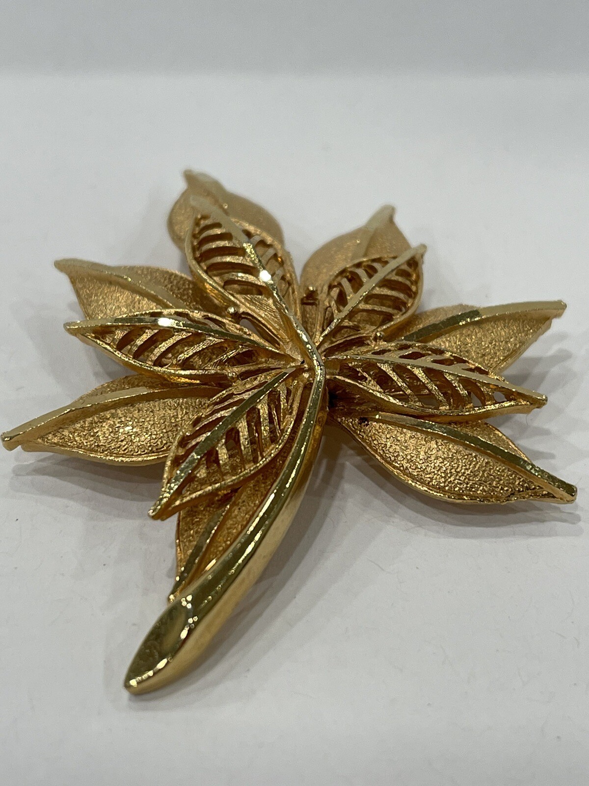 CORO Gold Tone Mid Century Double leaf brooch/pin Cla… - Gem