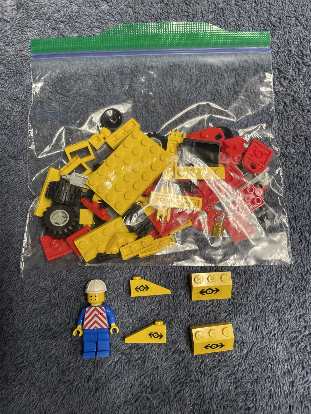 LEGO Trains 9V 4525 Road And Rail Repair 100% Complete W/Box ...