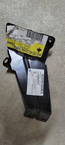 Genuine GM Front Fender Mount Bracket 22987076 | eBay