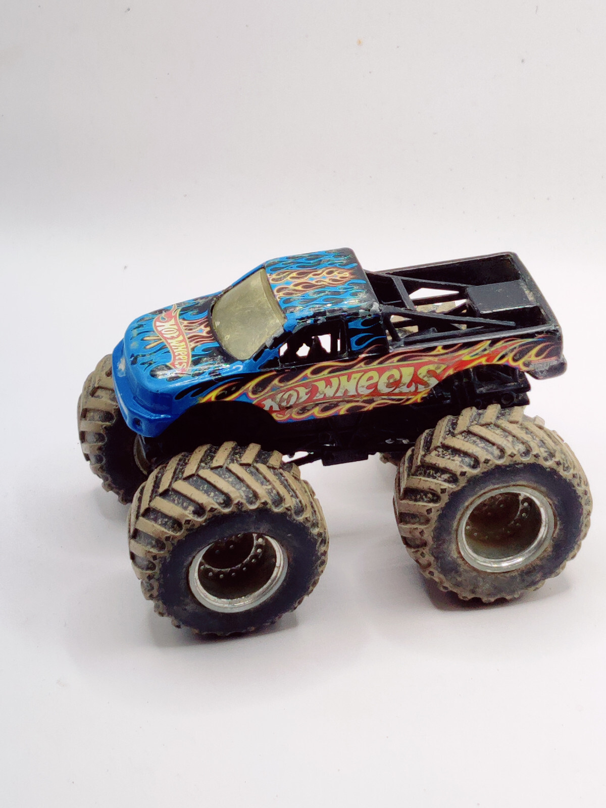 Hot Wheels Monster Truck Beat That! Monster Jam Blue Flames Diecast Mud ...