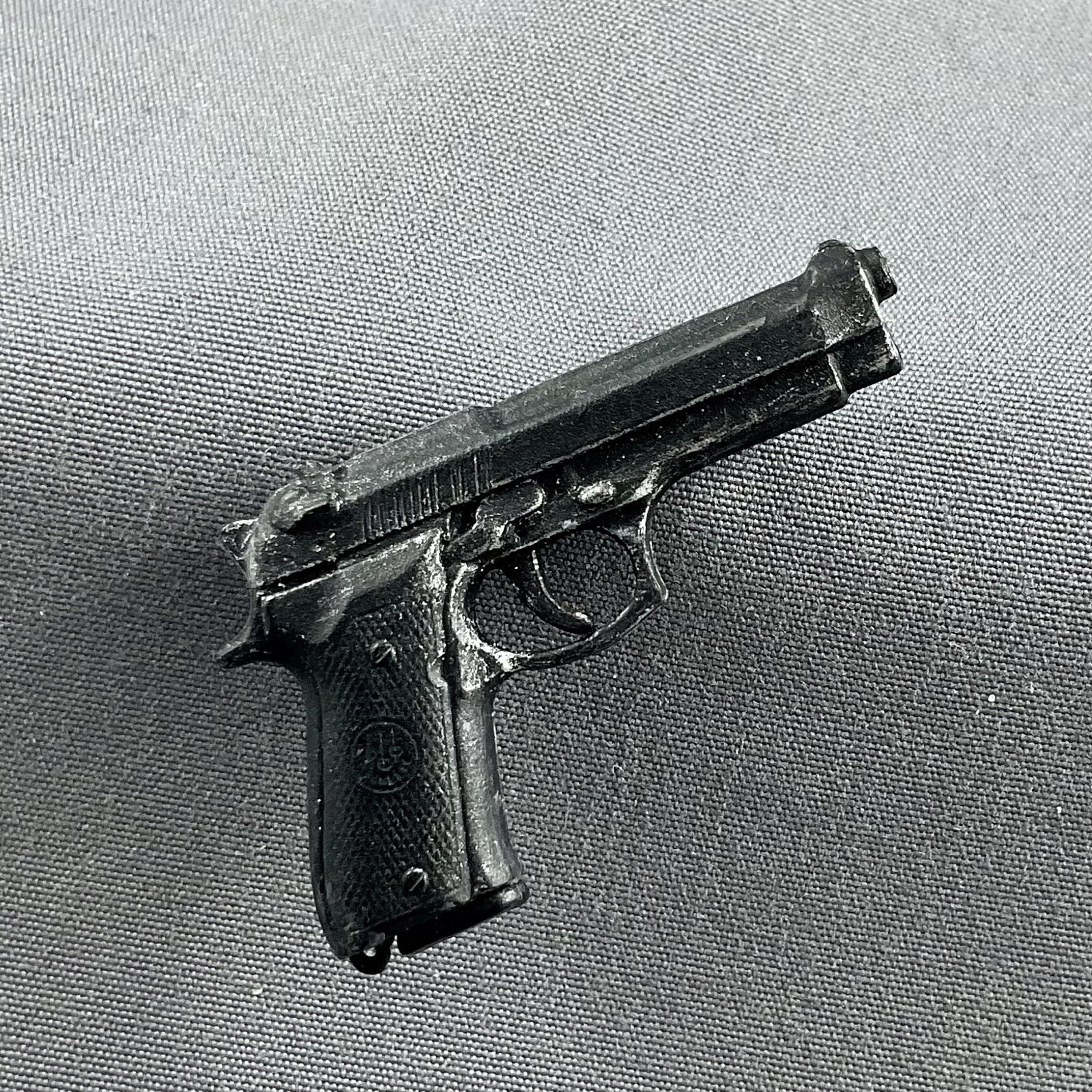 Hot Toys 1/6 - Beretta M9 Pistol - W026 | eBay