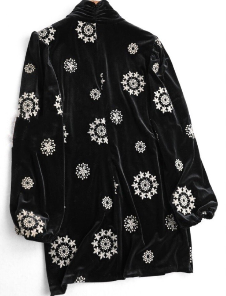 ZARA BLACK VELVET DOILY FLORAL EMBROIDERED HIGH NECK BALLOON SLEEVES ...