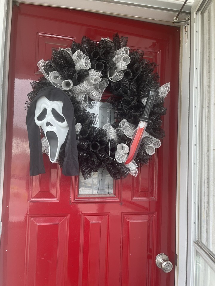 Halloween Ghostface Wreath with Lights | eBay