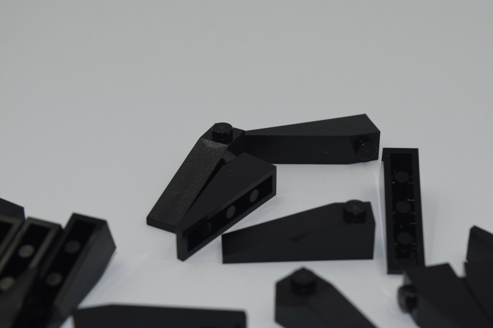 25 New Lego Black 4x1 Slope Bricks 60477 1x4 roof tile 18 angle ...
