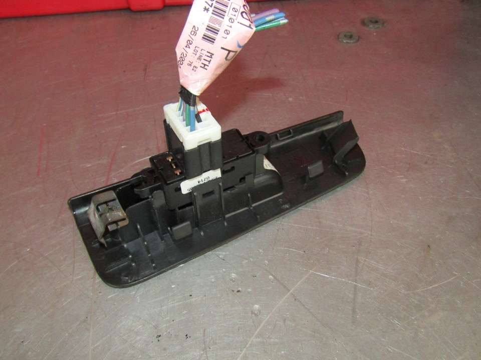 2002-2006 Nissan Altima OEM LH driver side rear window switch 02 03 04 ...