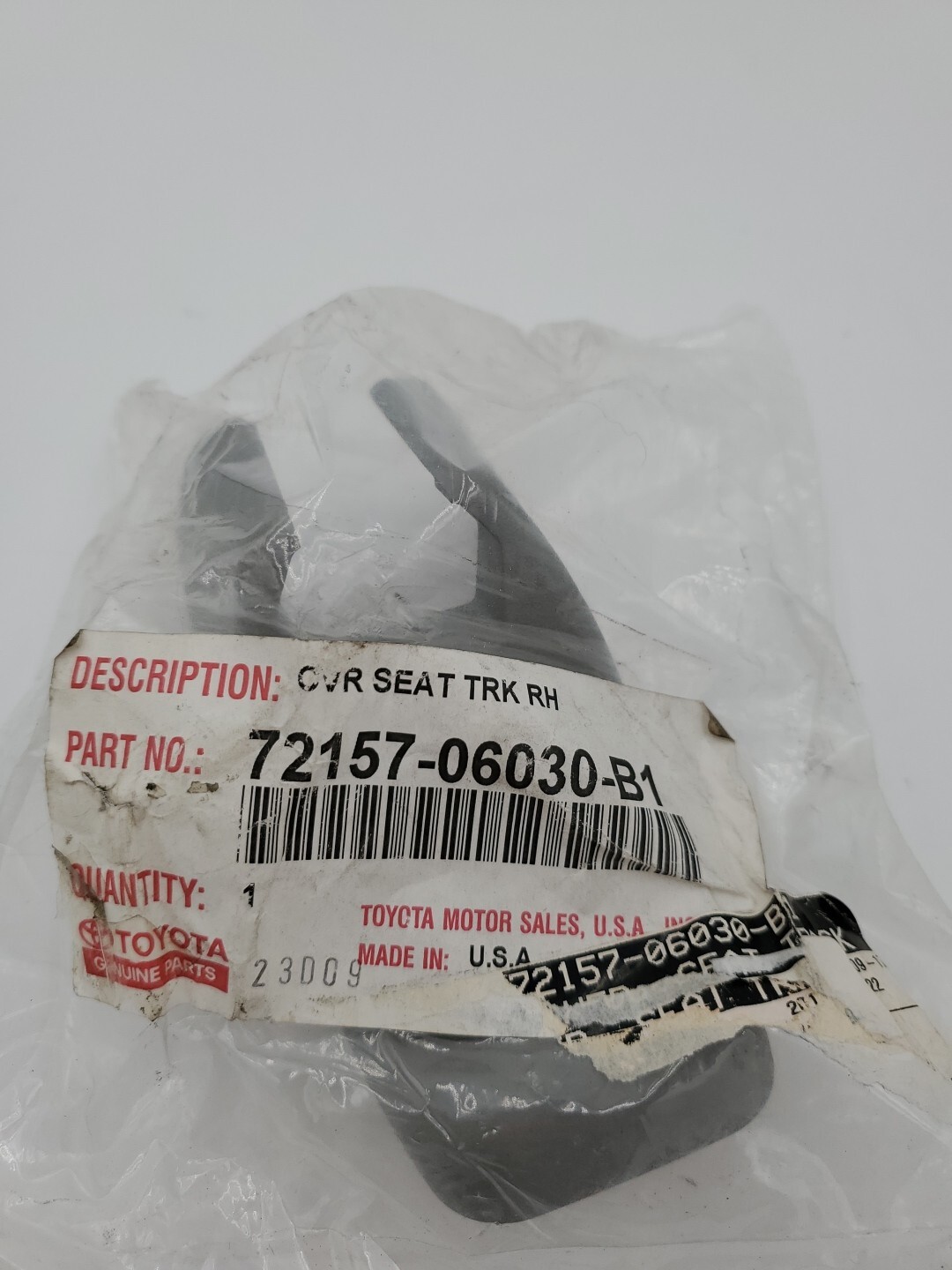 New Genuine 2007-2011 Toyota Camry RH Track End Cover 72157-06030-B1 | eBay