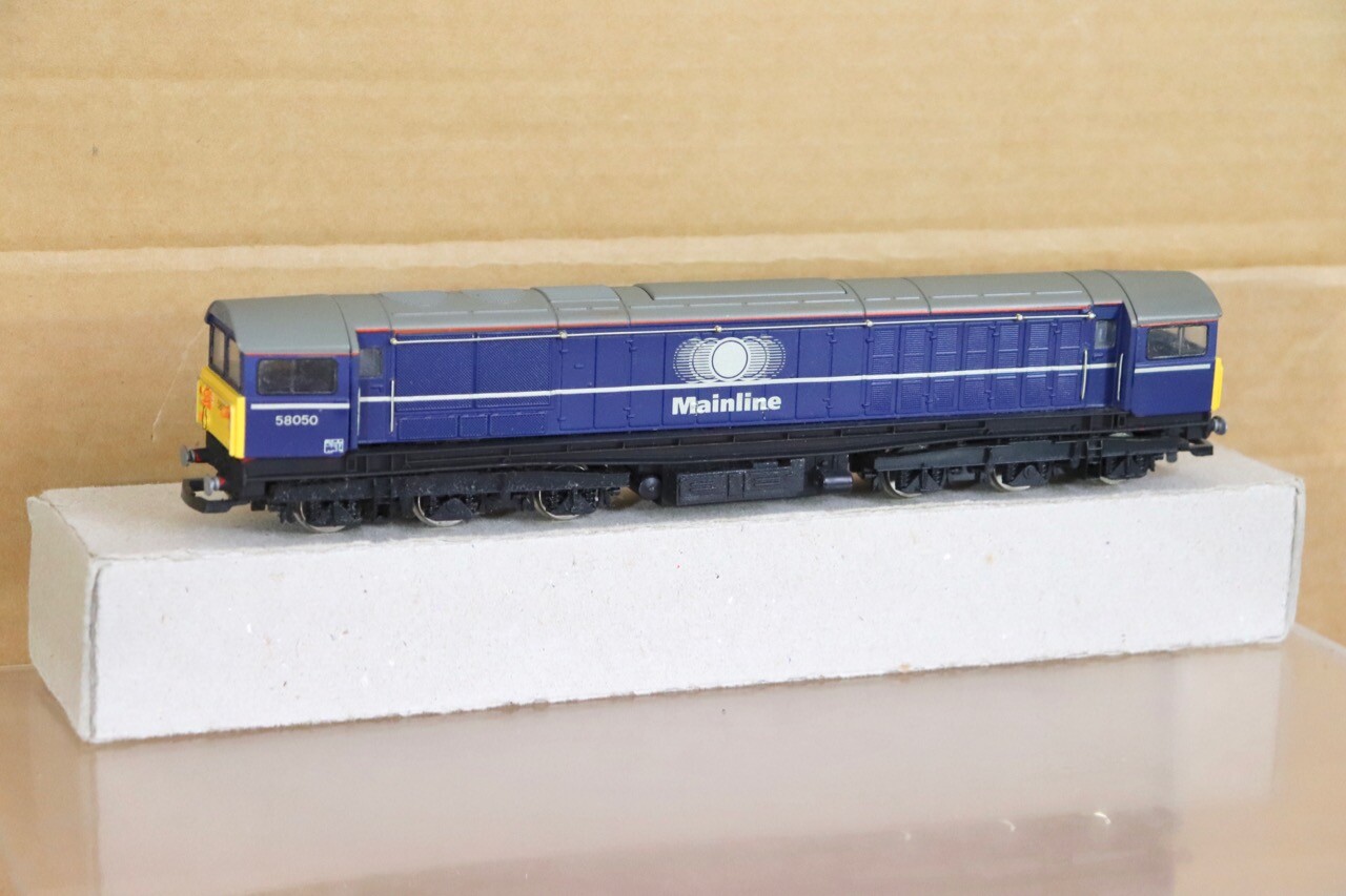 HORNBY RE PAINTED BR MAINLINE CLASS 58 DIESEL LOCOMOTIVE 58050 nt | eBay